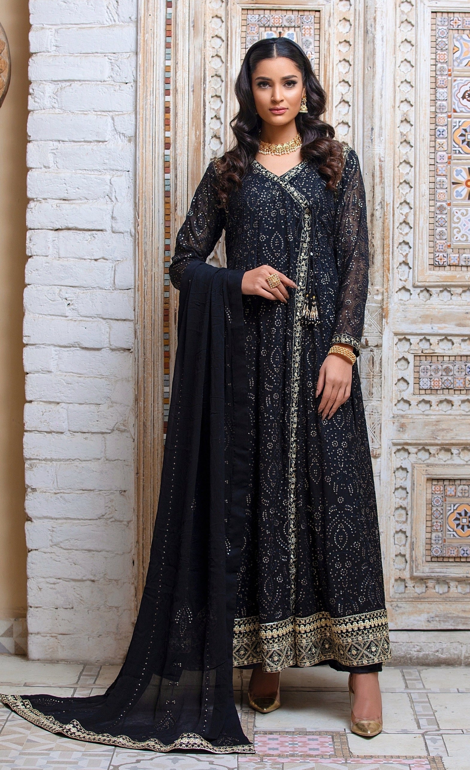 Formal Wears – Goldenzaribyshujat